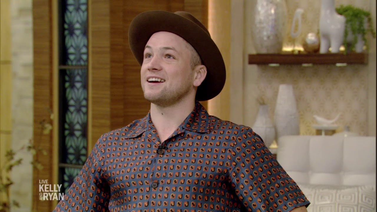 Taron Egerton Got Thrown off His Horse While Making "Robin Hood" - YouTube