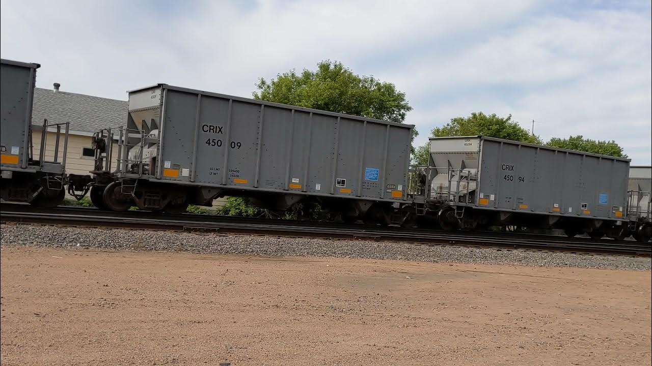 Ore empties roll north from Point. - YouTube