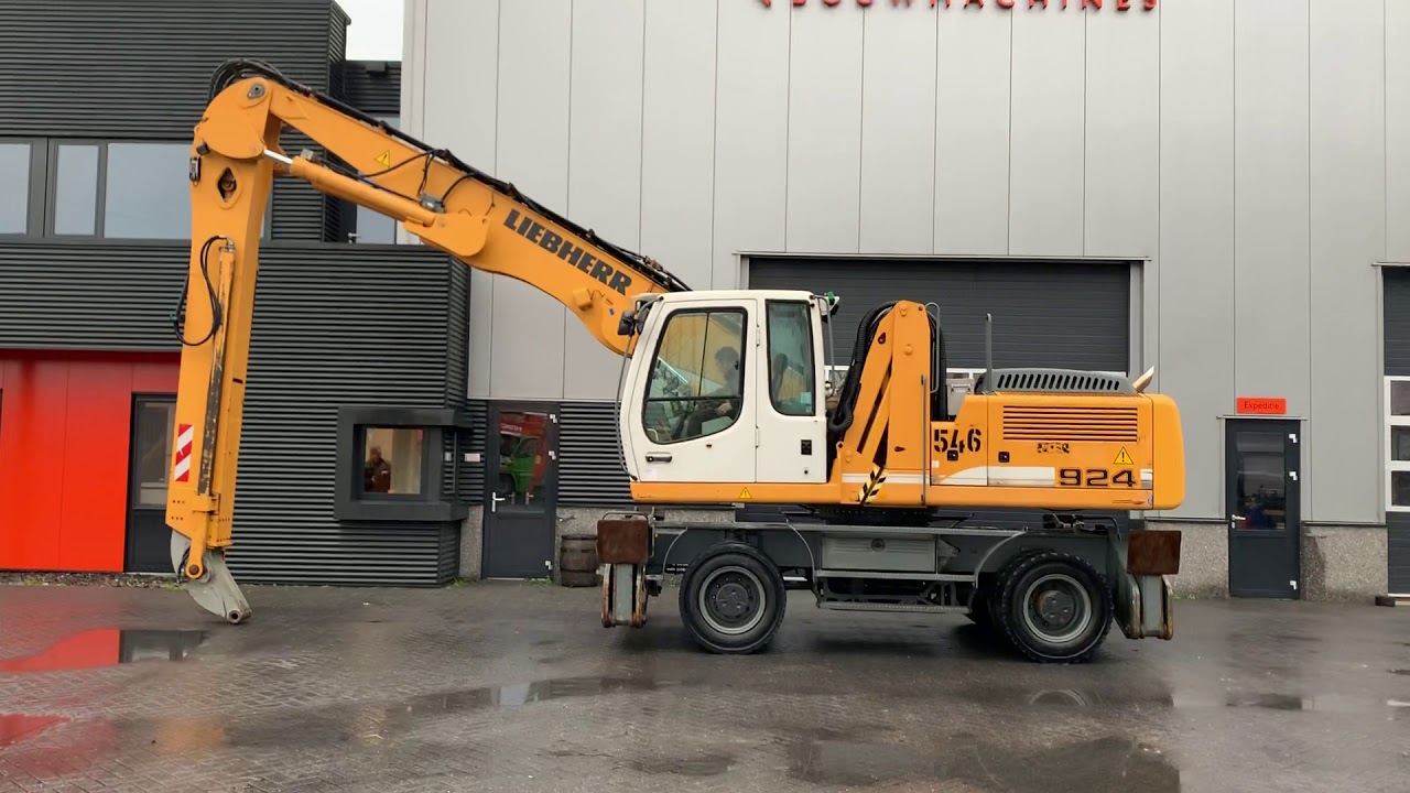 Liebherr A924C extendable stick ref. 5273 - YouTube