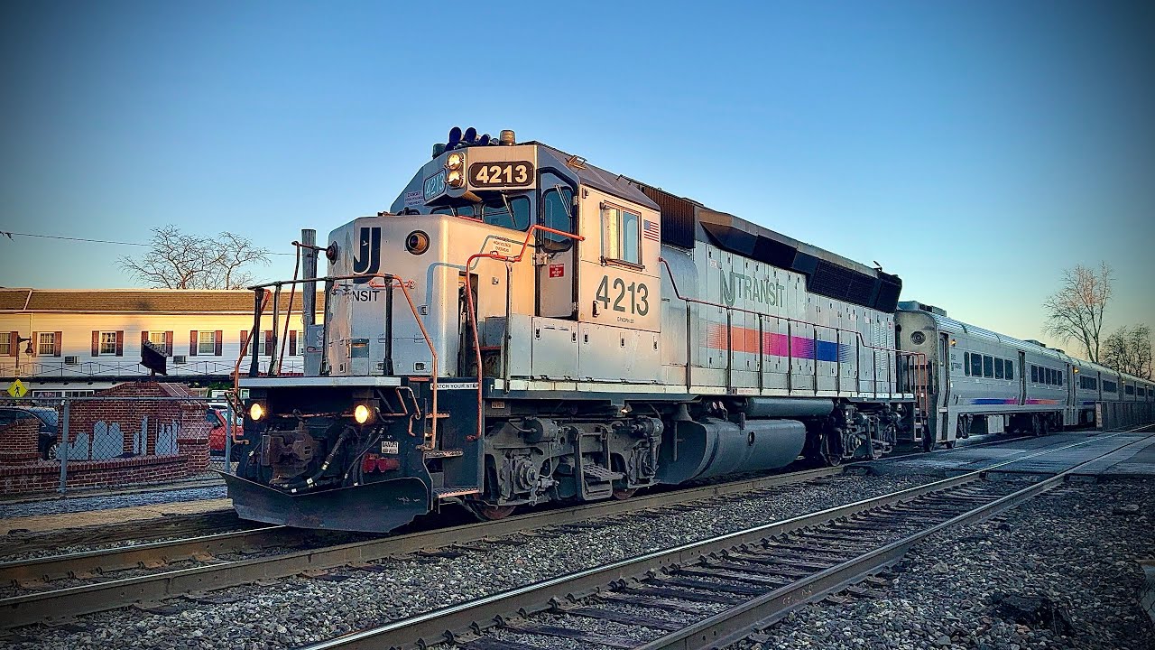 [4K/HDR]: NJT GP40PH-2B 4213 leads train 1357 with new Raised Letter ...