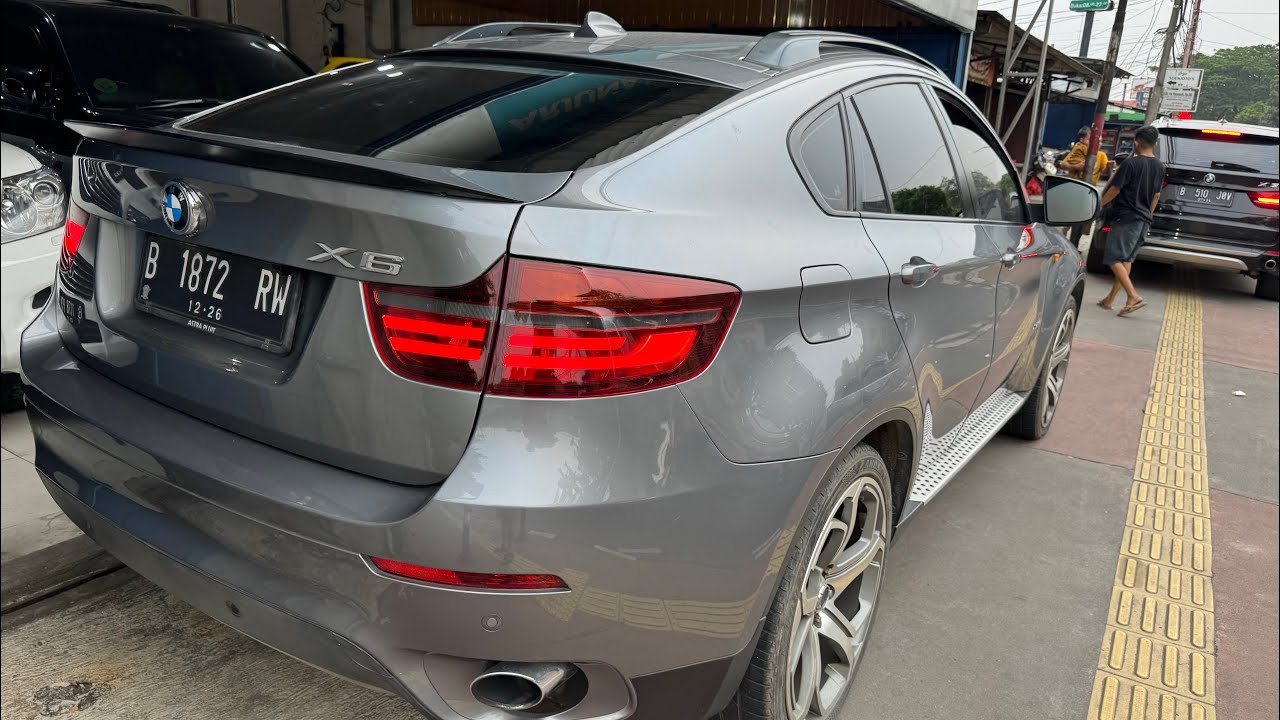 Jeep Compass BMW X5 dan X6 di Arjuna Motor Jatiwaringin - YouTube
