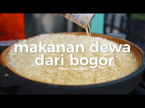 KACAU! MARTABAK LEGENDA DAN AYAM TITISAN DEWA DARI BOGOR - FLOG #23