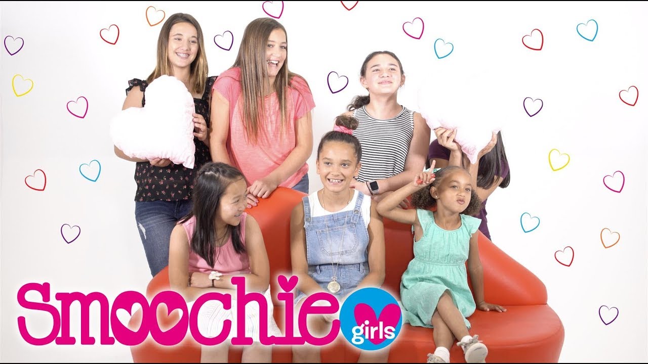 Meet LiP SMACKER's Smoochie Girls - YouTube