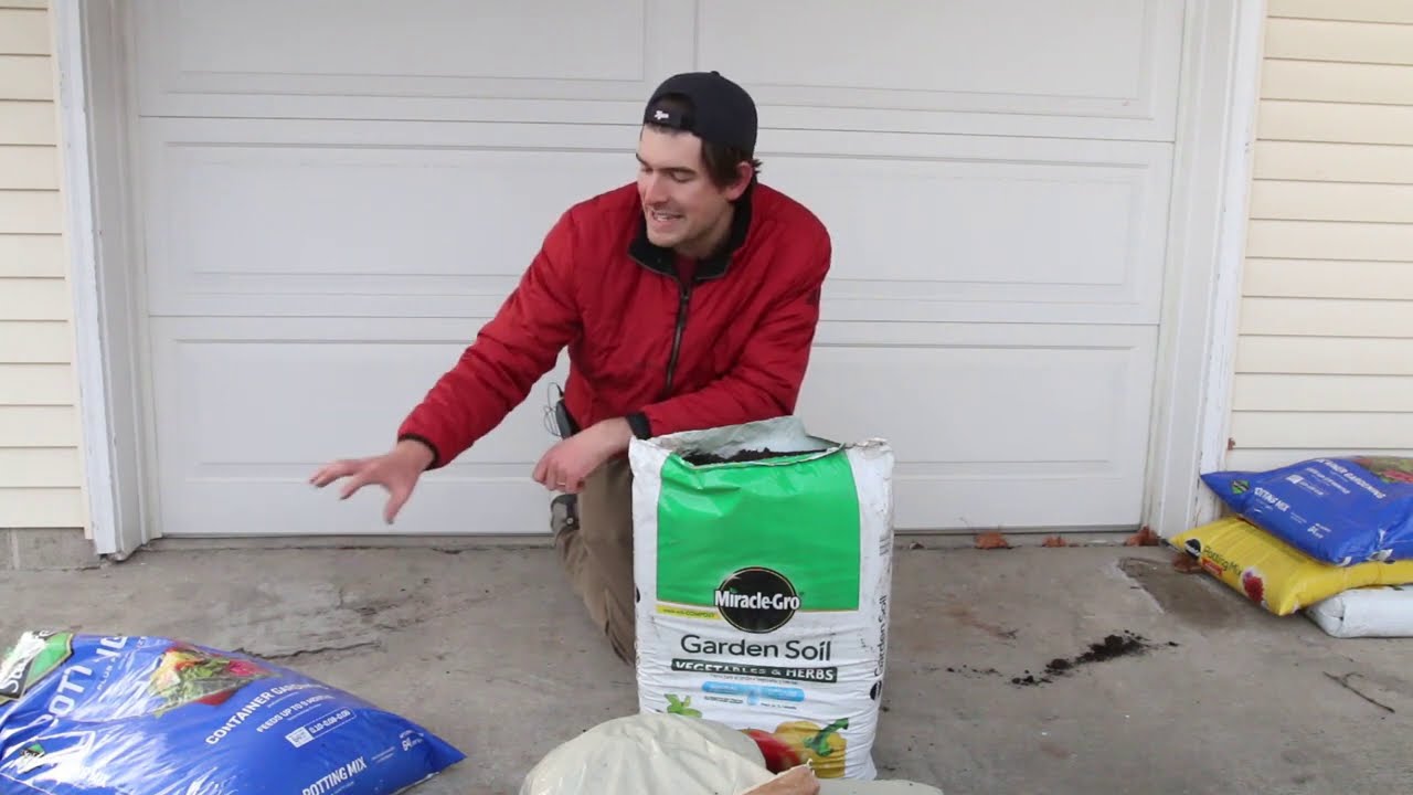 Comparing Store Bought Bagged Soils to Find The Best One for Your Needs ...