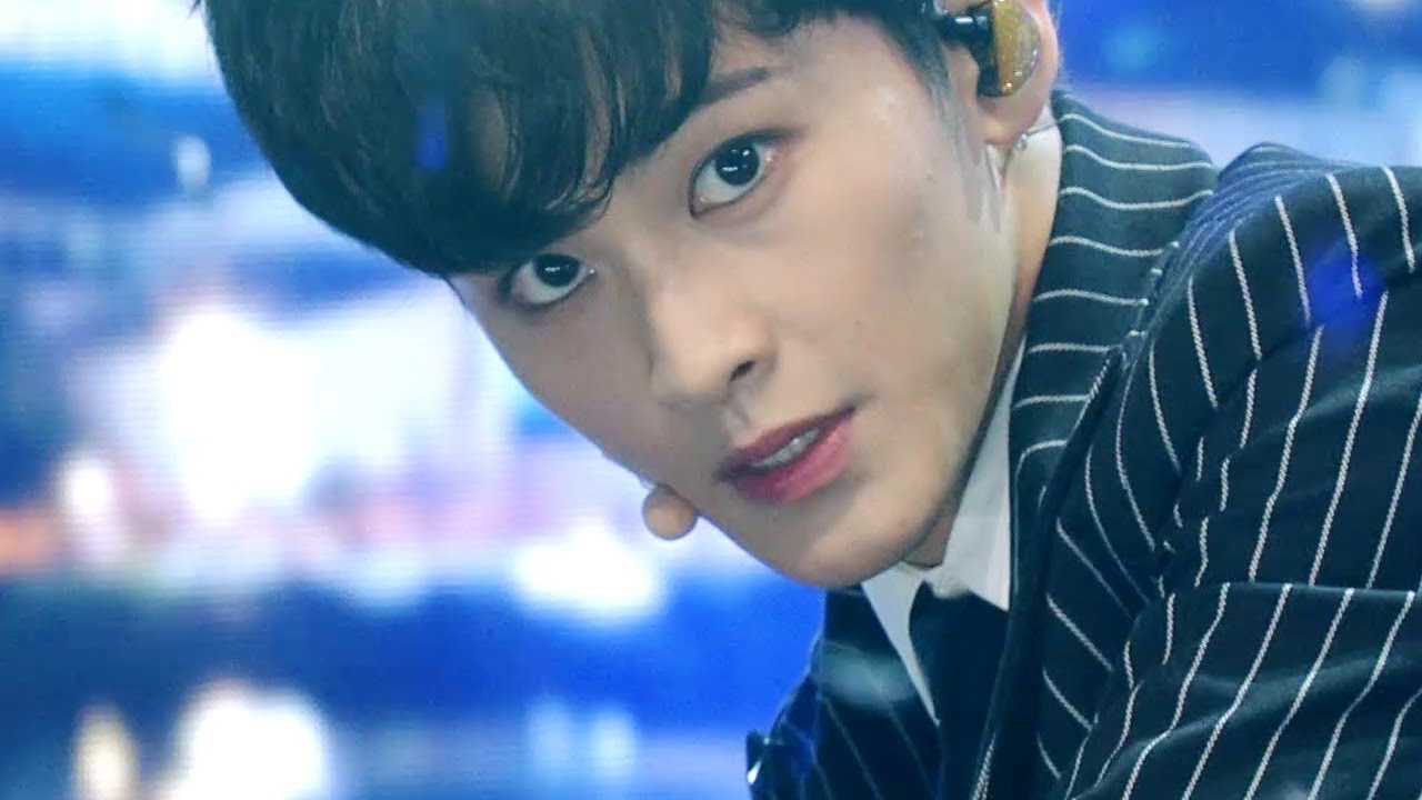 NCT 127 - Regular [Music Bank Ep 951] - YouTube