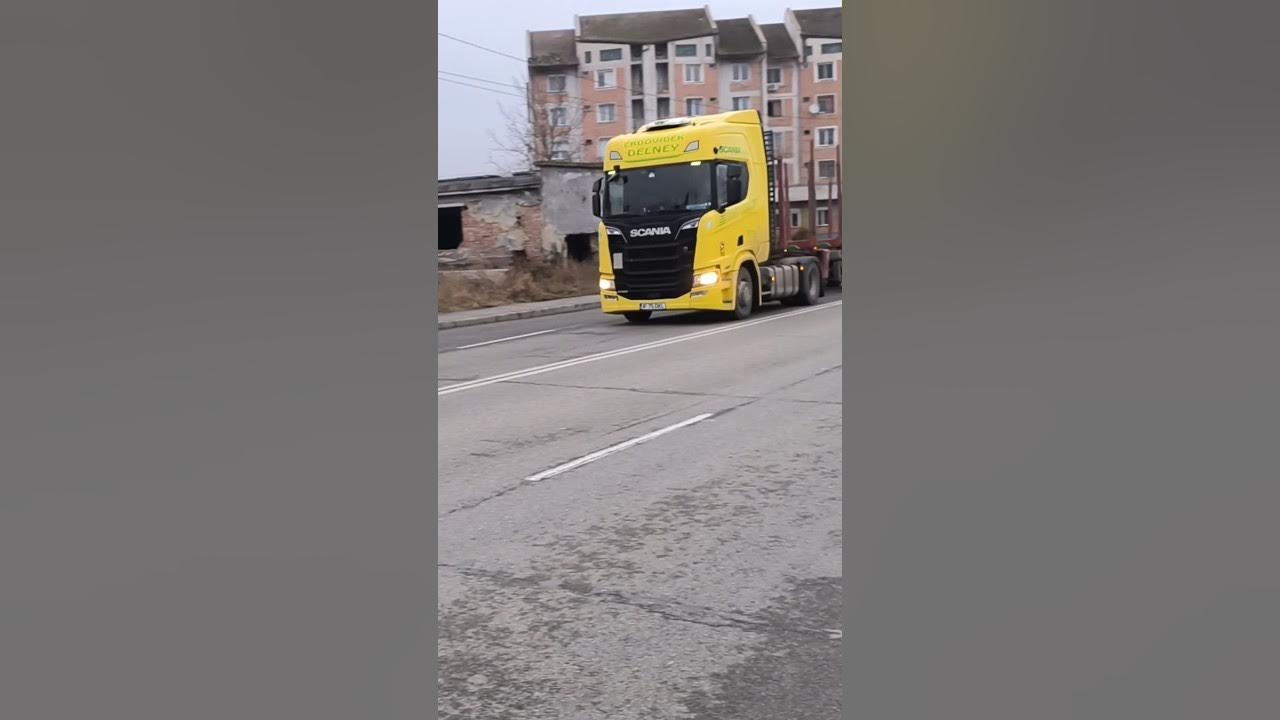 Truckspotting RO (sequence from a video) #truckspotting #trucks #scania - YouTube