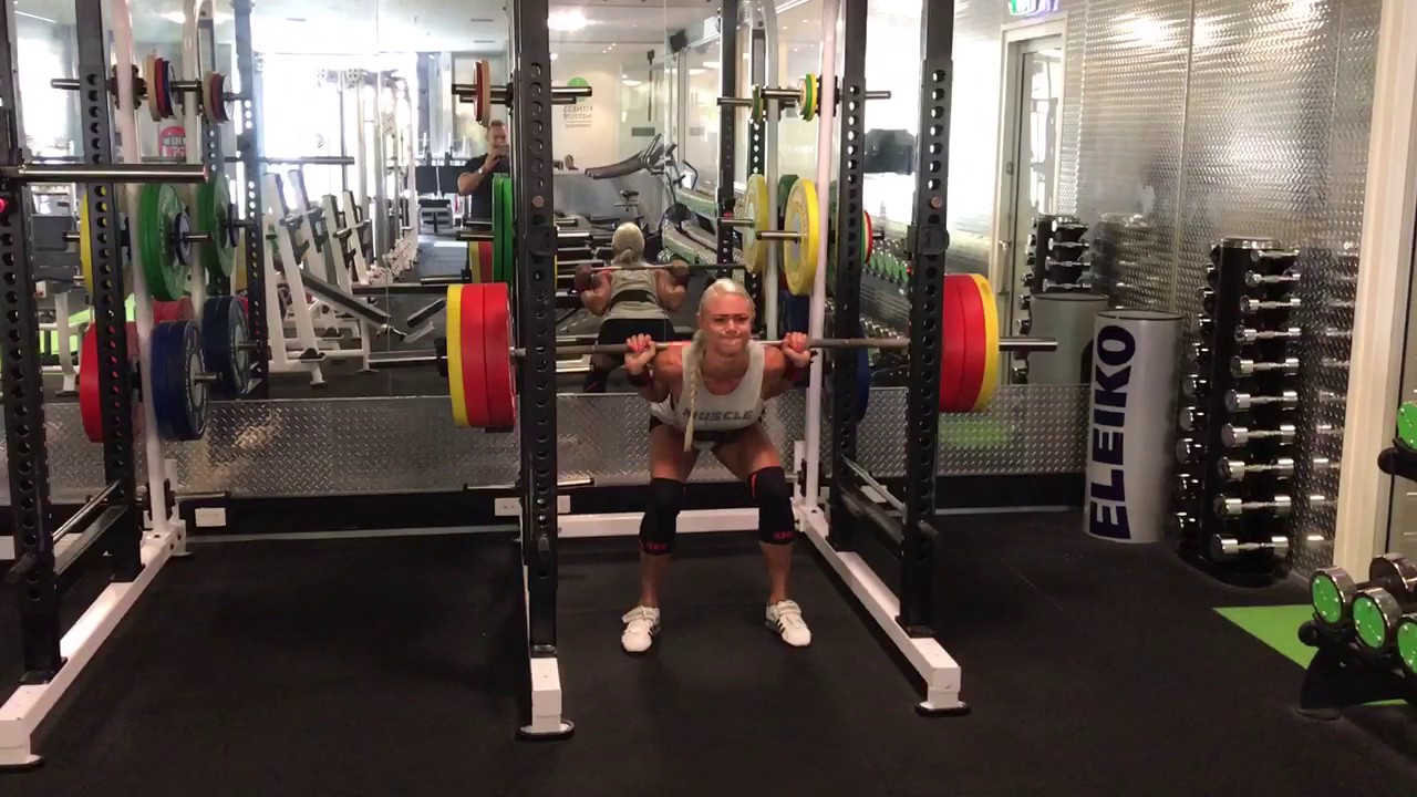 WBFF Pro Lauren Simpson 150kg squat at 59kg, March 2017 - YouTube