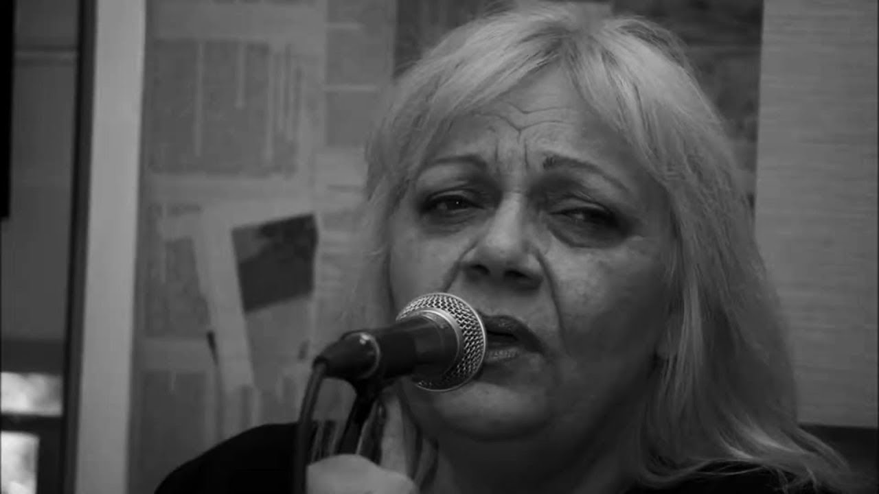 ΤΗΝ ΠΟΡΤΑ ΑΝΟΙΓΩ ΤΟ ΒΡΑΔΥ - ΑΙΜΙΛΙΑ ΓΑΛΙΑΤΣΟΥ - YouTube