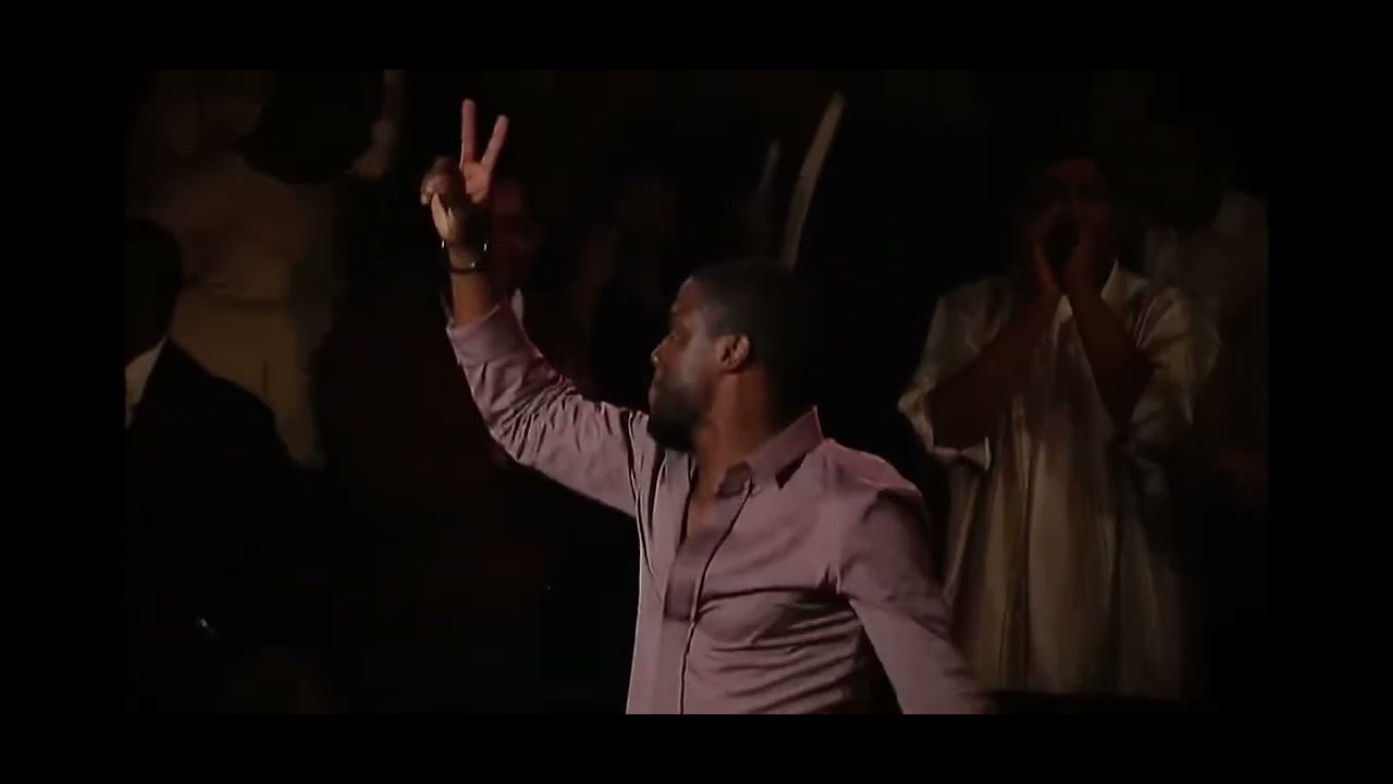 Kevin Hart Walking Off Shaq’s All Star Comedy Jam - YouTube