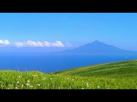 Scenic View of Rishiri Island(Mt. Rishiri) from the Momoiwa Trail, Rebun Island - 礼文島 桃岩歩道より利尻島 ...