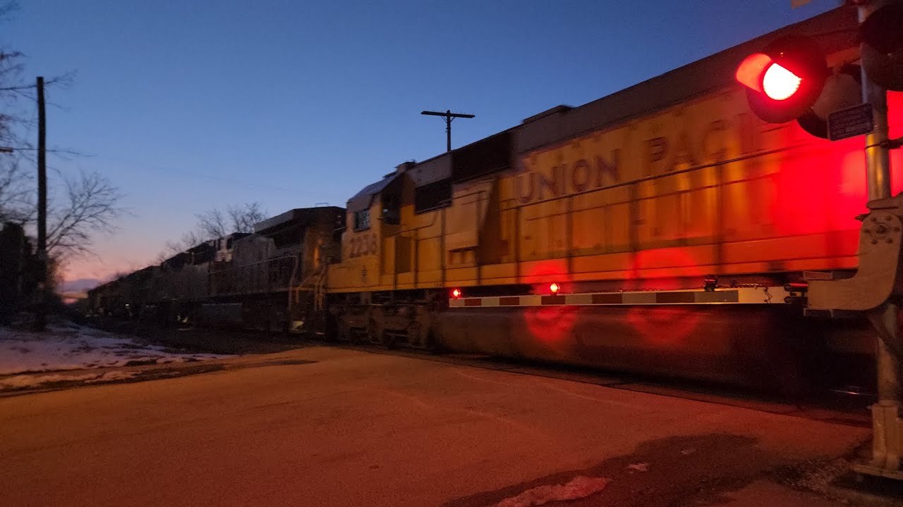 UP 2238 trails on MCHAL on Union Pacific's Milwaukee Subdivision|3/1/23 - YouTube