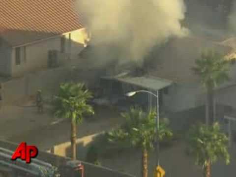 Raw Video: Aircraft Crashes Crashed Into House - YouTube