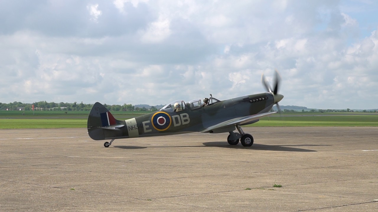 Spitfire mk ix NH341 DB-E 18/05/2017 - YouTube