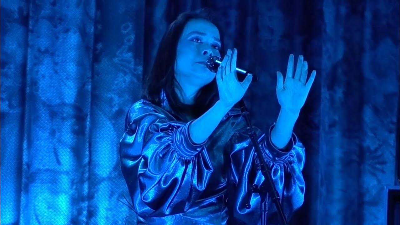 Mitski Love Me More Radio City Music Hall Nyc 7 22 22 Youtube