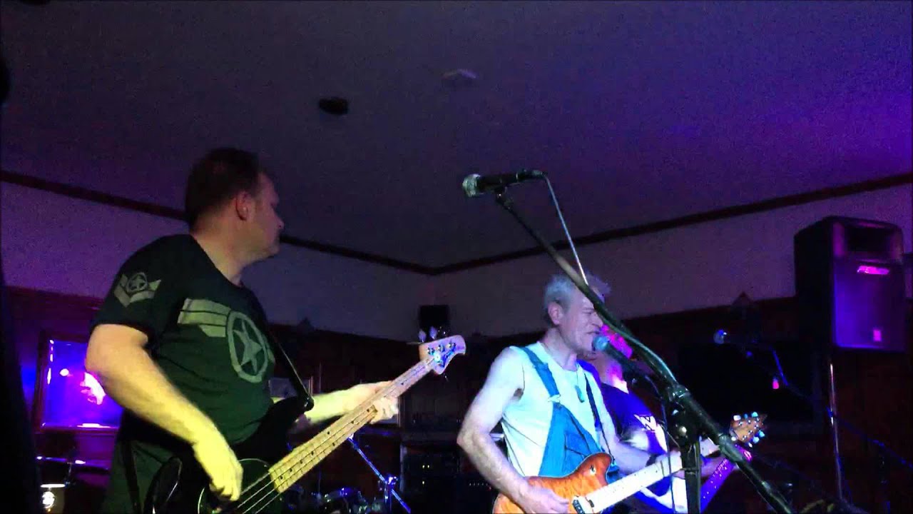 Uncle Dad - Rockin' Is Ma Business live at The Star 29/08/15 - YouTube