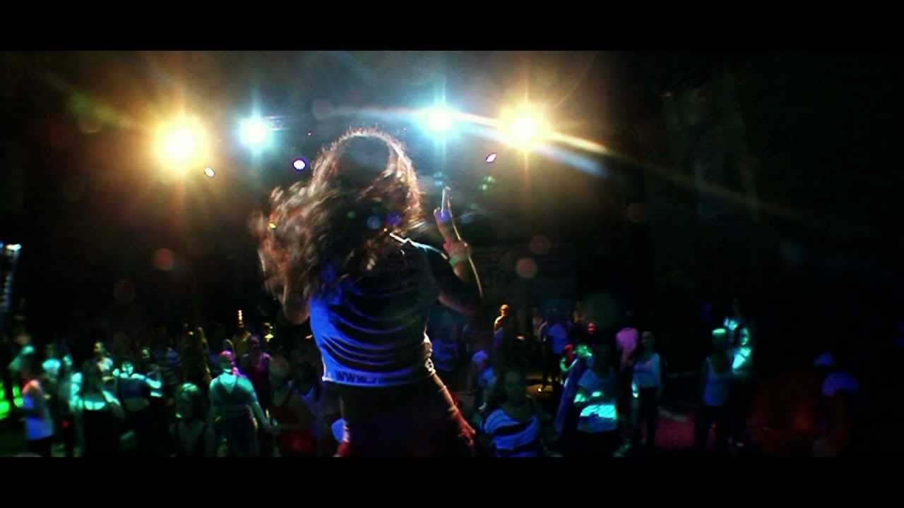 ZUMBA NEON PARTY - YouTube