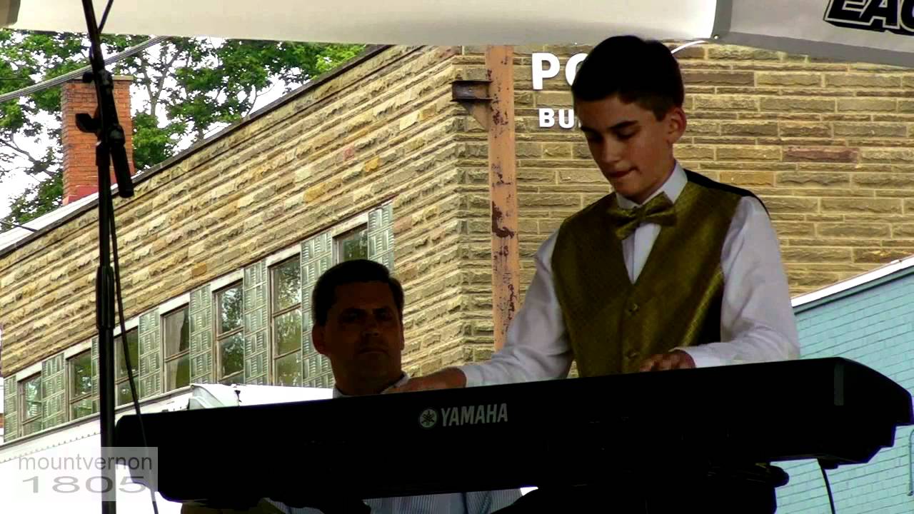 Tim Noble Playing an American Patriotic Medley (Dan Emmett Music & Arts ...