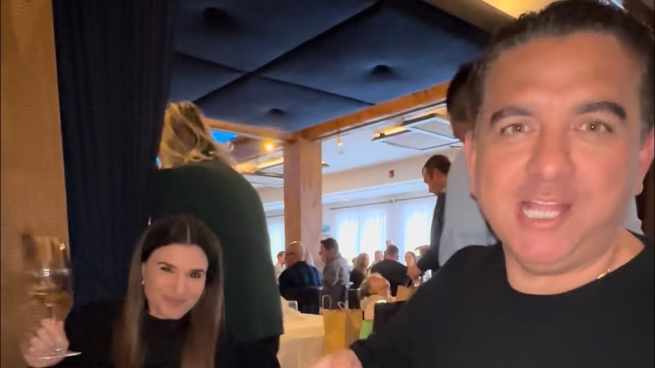 Out to dinner with my brother Buddy & sister Lisa ️ - YouTube