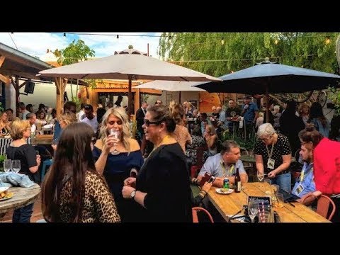 Sons Of The Blues timelapse at the HANDLE BAR Bendigo Dec 2018 - YouTube