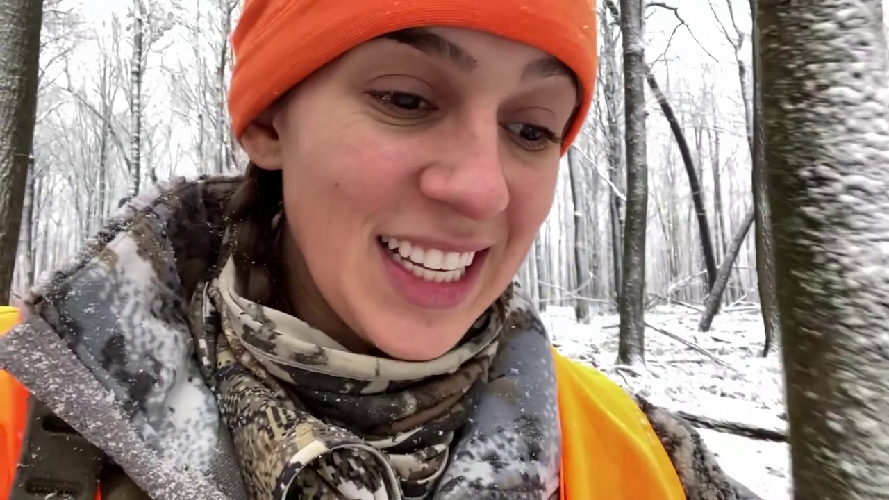 DEER HUNTING in the SNOW! - YouTube