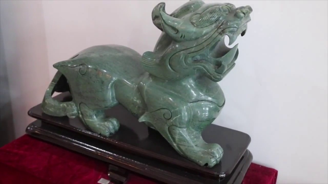Government Jade Factory Beijing - YouTube