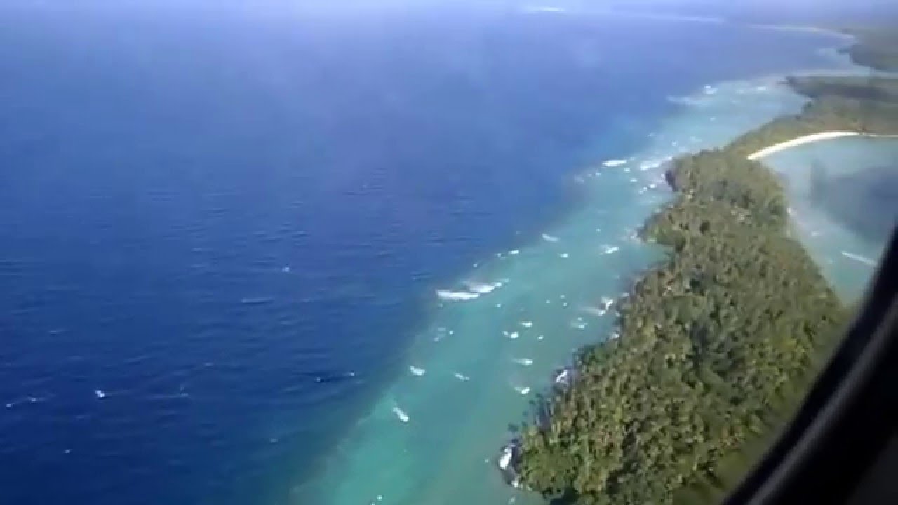Landing to Airok airport, Ailinglaplap atoll in Republic of the ...