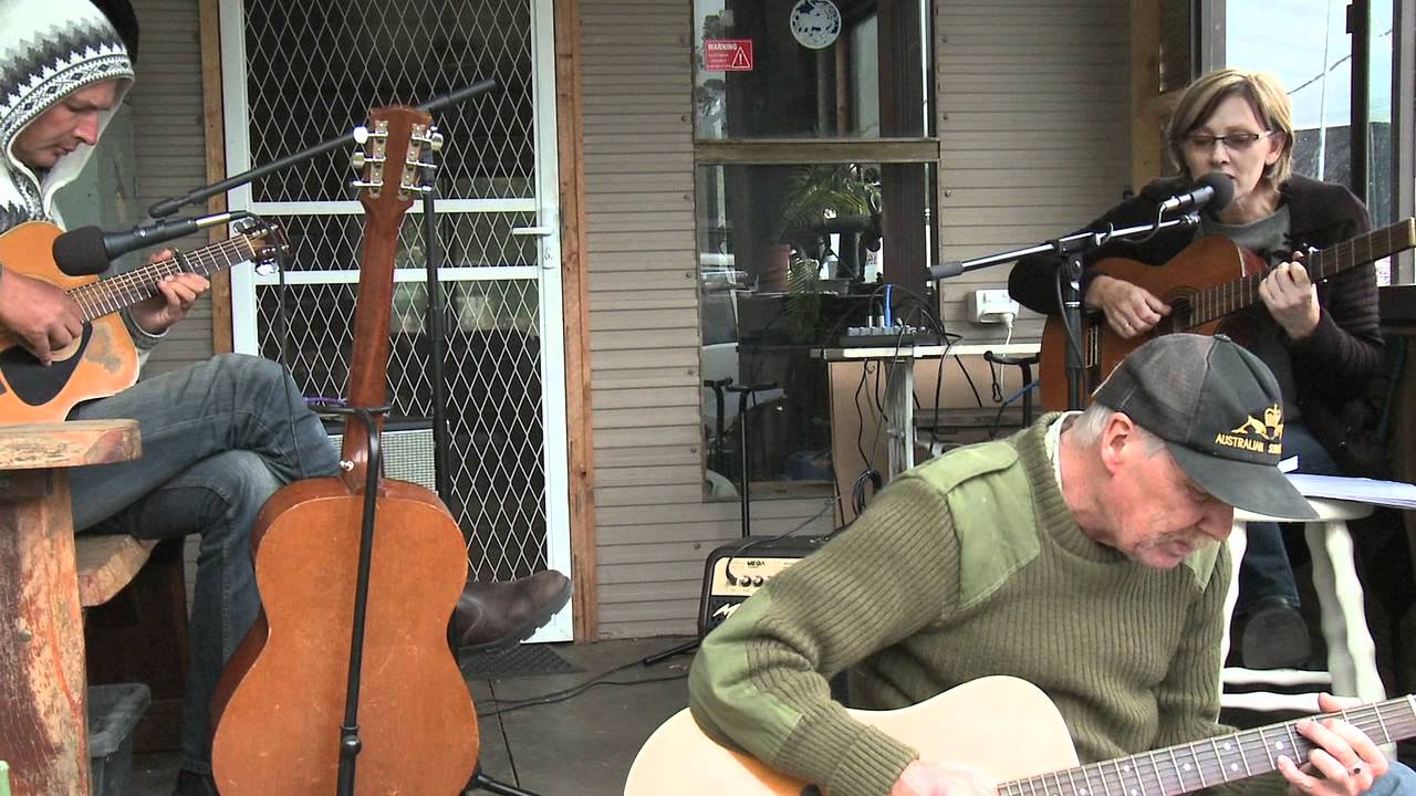 Geoff Hodder's "Woodstock" Aussie Alamo @ Little Hartley, NSW | Part 2 ...