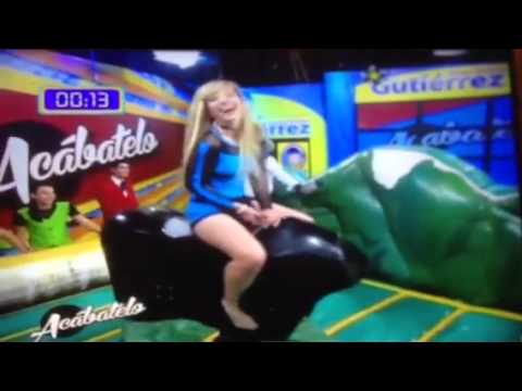 Jazmin en el toro mecánico.. - YouTube