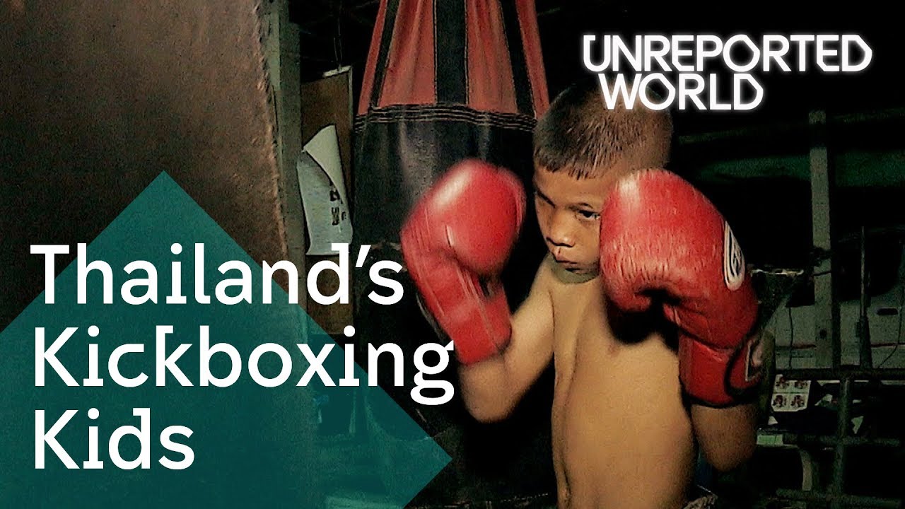 Muay Thai children fighting for cash | Unreported World - YouTube