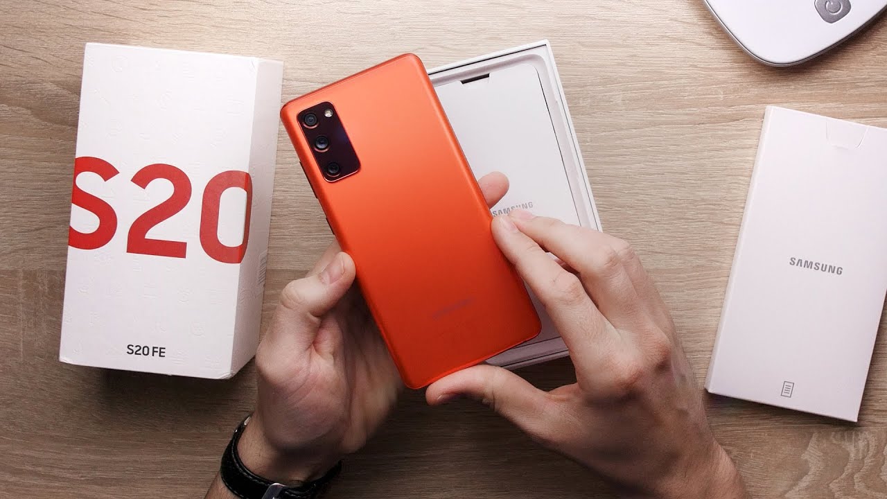 Samsung Galaxy S20 FE 4G Unboxing - YouTube