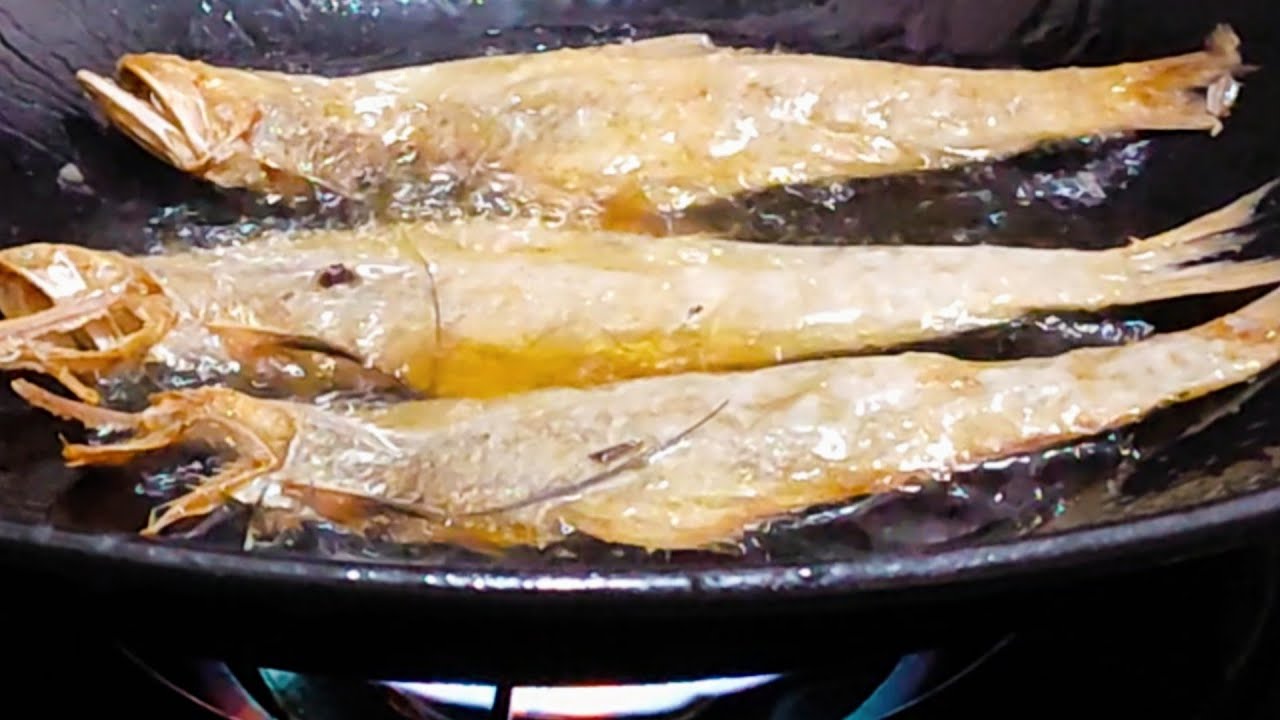 Masak menu ikan asin biang goreng - YouTube