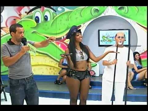 MARI CANTANDO FUNK NOS CALOUROS