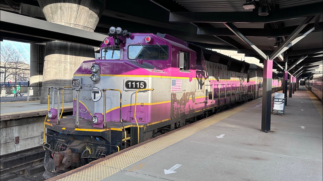 MBTA Commuter Rail GP40MC Action at North Station - YouTube