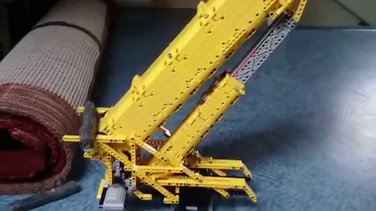 Lego Liebherr LTM1100 boom raising - YouTube