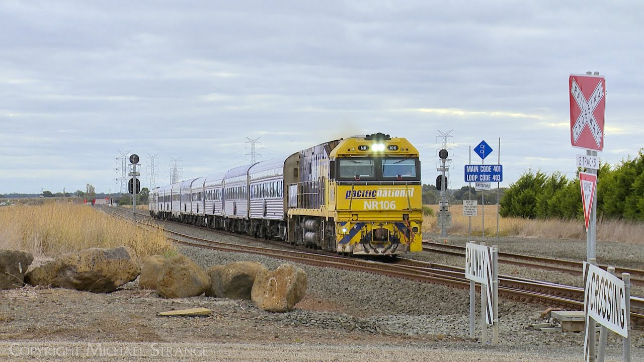 5AM8 JBRE "The Overland" Australian Passenger Train At Gheringhap Loop ...