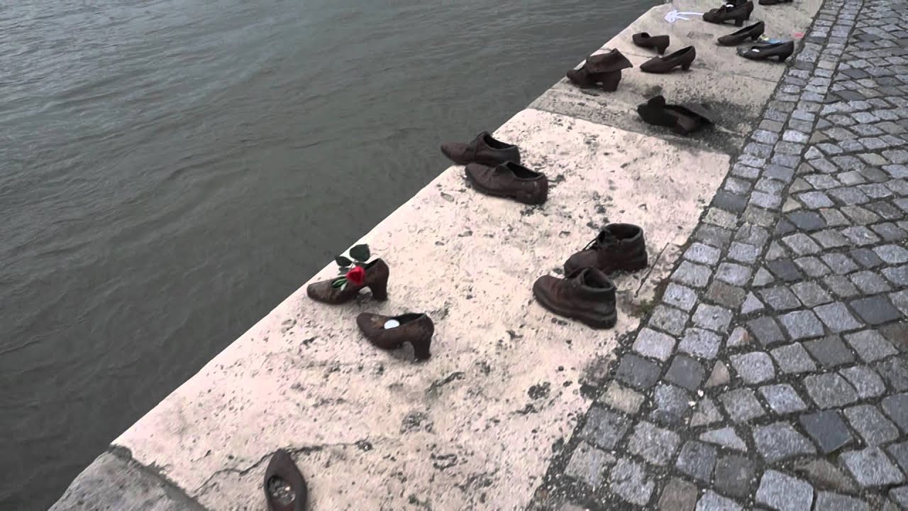 Memorial Sapatos Judeus - Jewish shoes memorial - Budapeste-Hungria ...