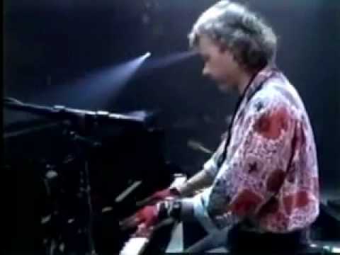 REO Speedwagon -  Live Every Moment
