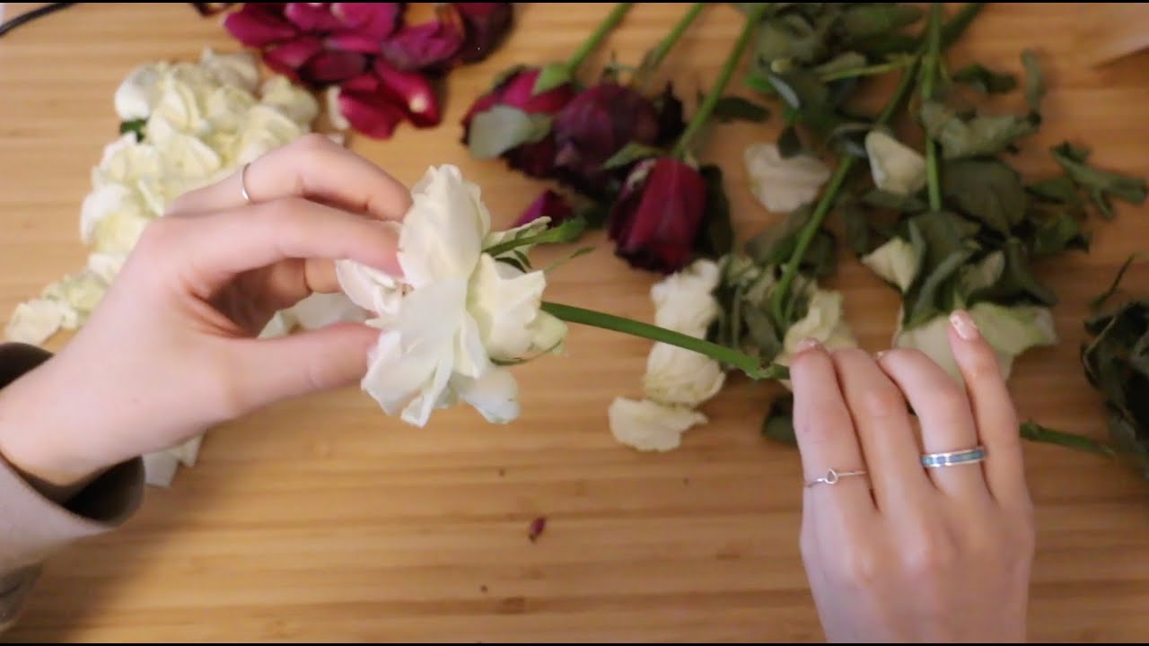 [ASMR] Whispering Affirmations whilst Crushing Dried Flowers and Leaves ...