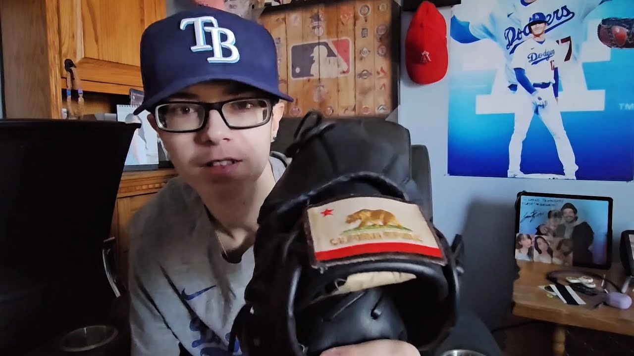 Rawlings Gamer XLE Ambidextrous Glove 3 Year Update (Part 1) (Baseball ...