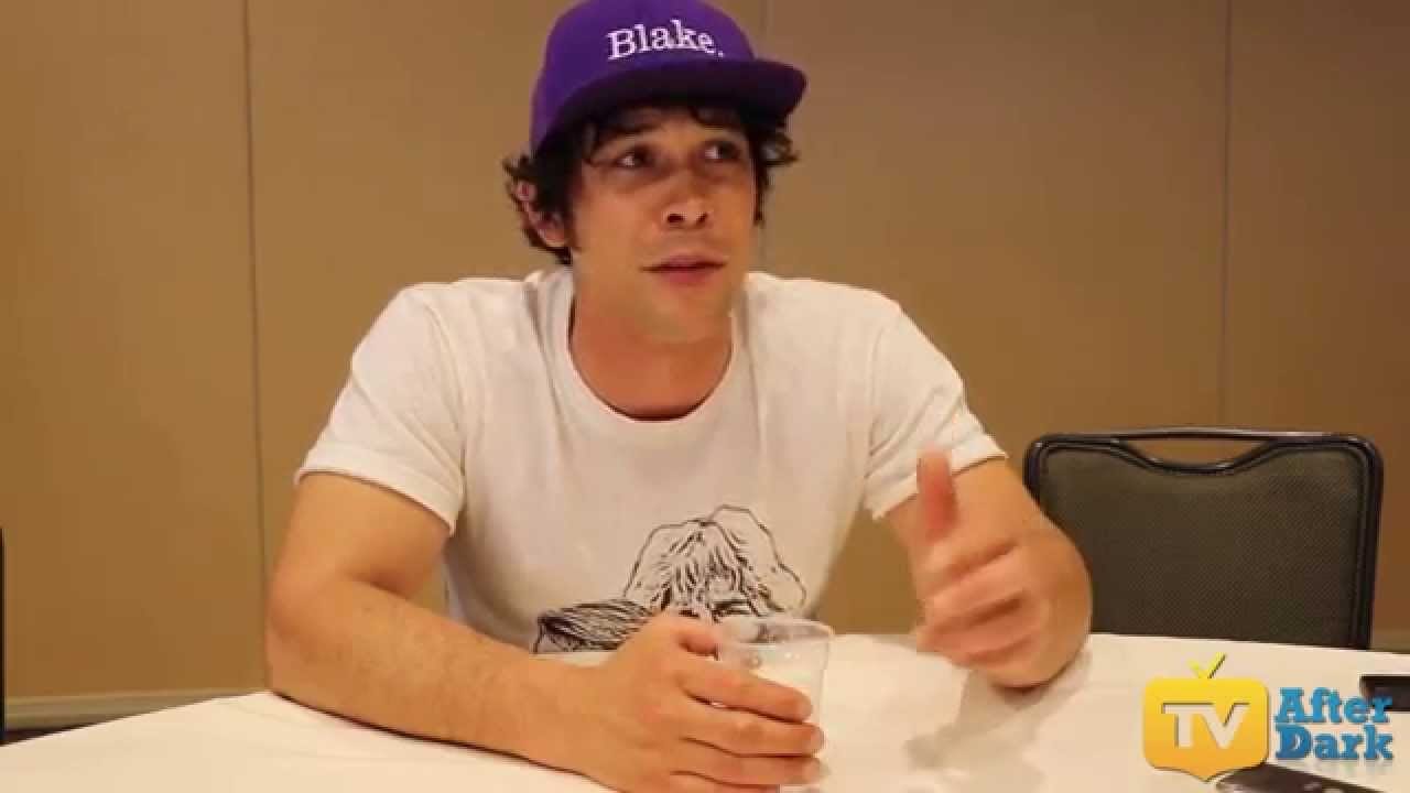 The 100's Bob Morley (Bellamy Blake) SDCC15 Interview - YouTube