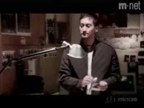 Sari - Lanet Dunya