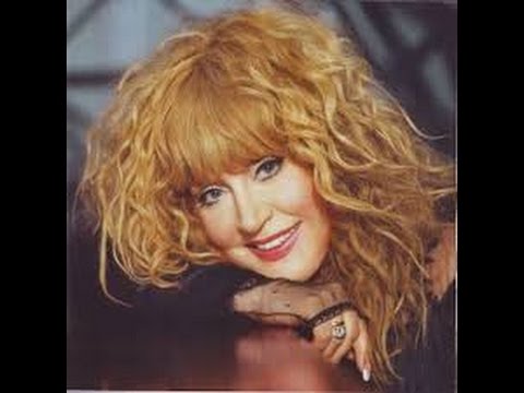 Alla Pugacheva   Millión de Rosas Escarlatas