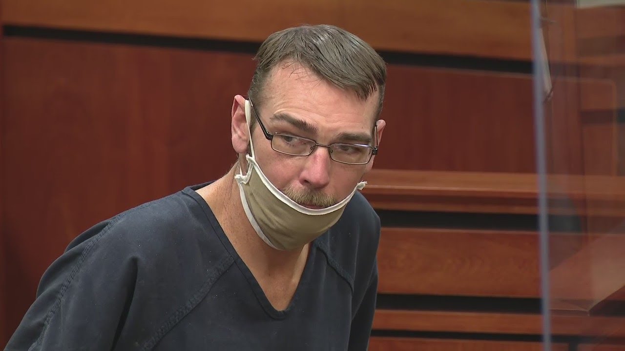 'I love you': James Crumbley sends message to Jennifer while in court ...