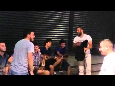Karadenize geldiğinde böyle müzik dinlemeden gidilmez abi! Street music