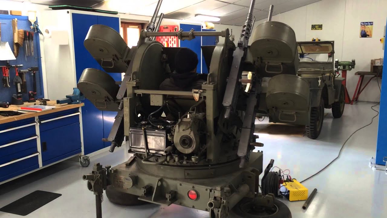 MAXON QUAD MOUNT M 45 DEMO - YouTube