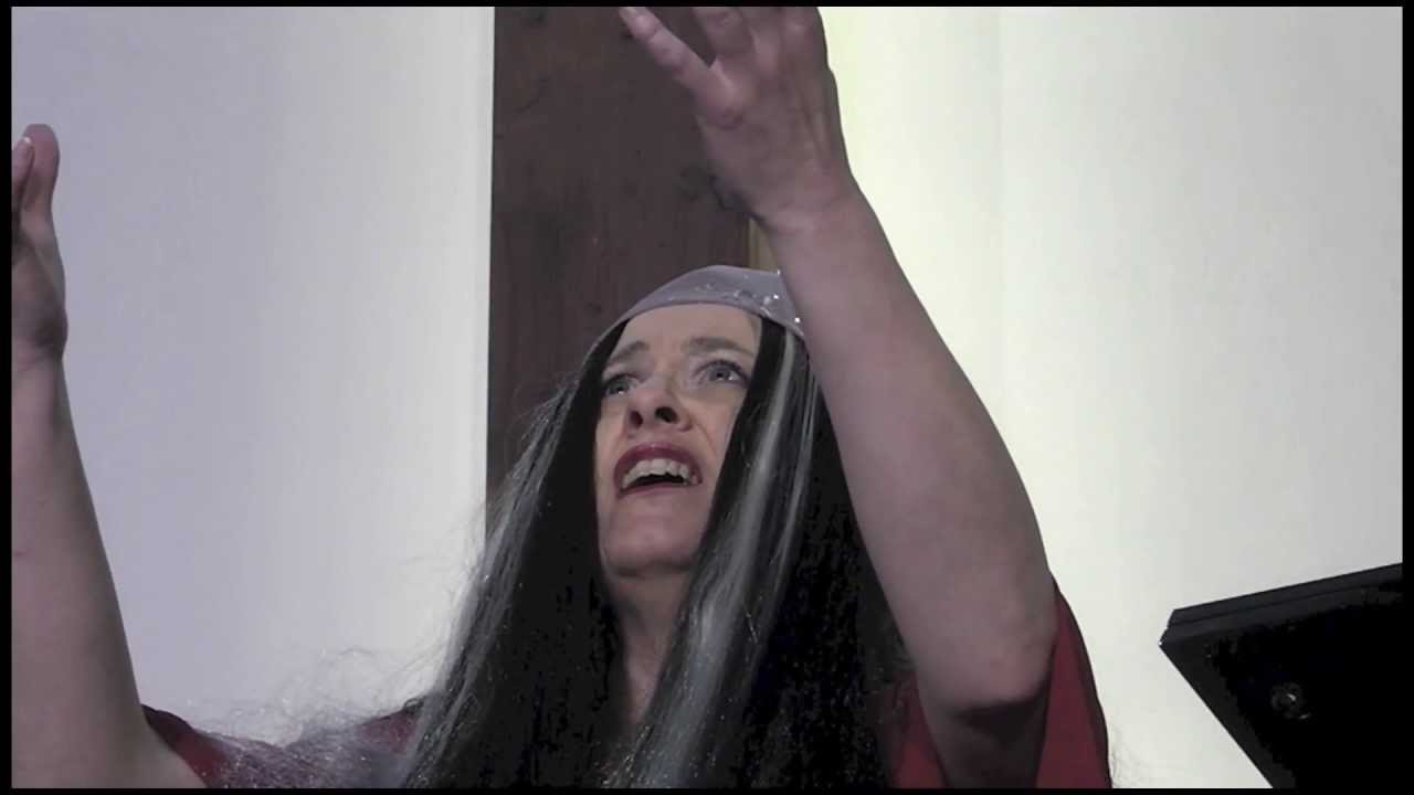 Esther Dean : Air de Azulena "Stride la vampa" - YouTube