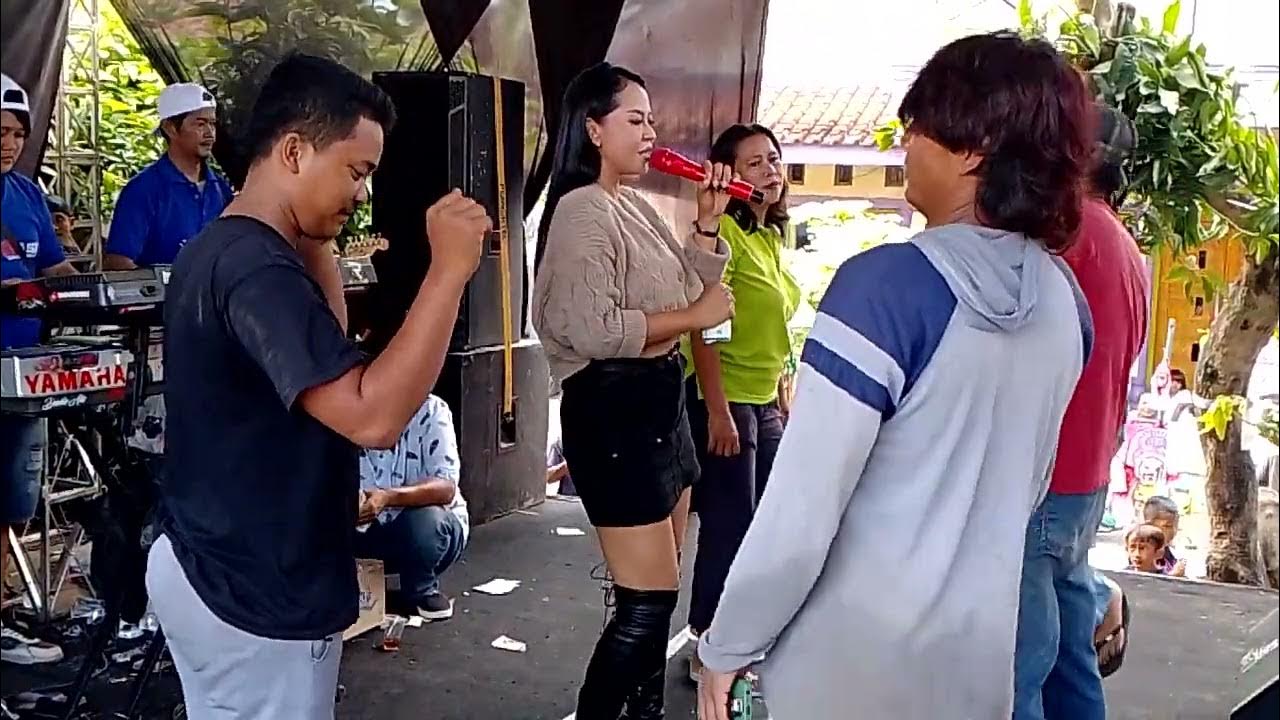 Gara gara sebotol minuman Voc Vina Aquinaldo - Sensasi Entertainment || MM audio. - YouTube