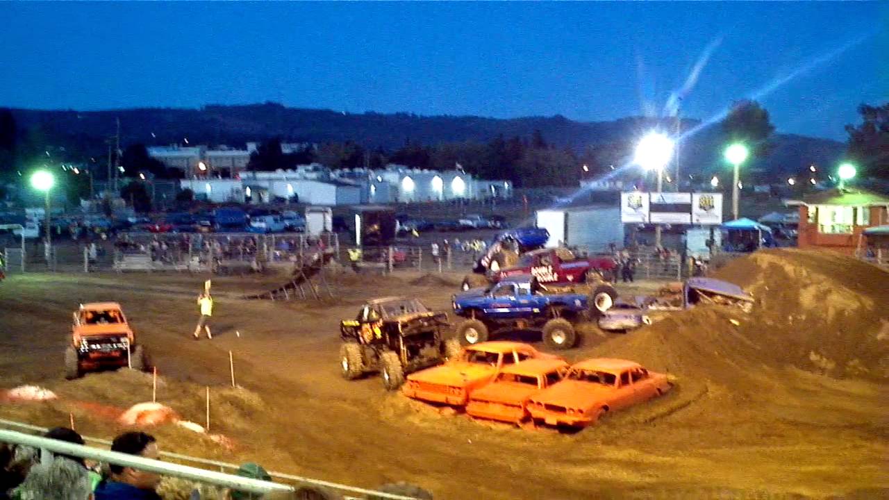 Monster trucks 2012 cowlitz county fairgrounds. - YouTube