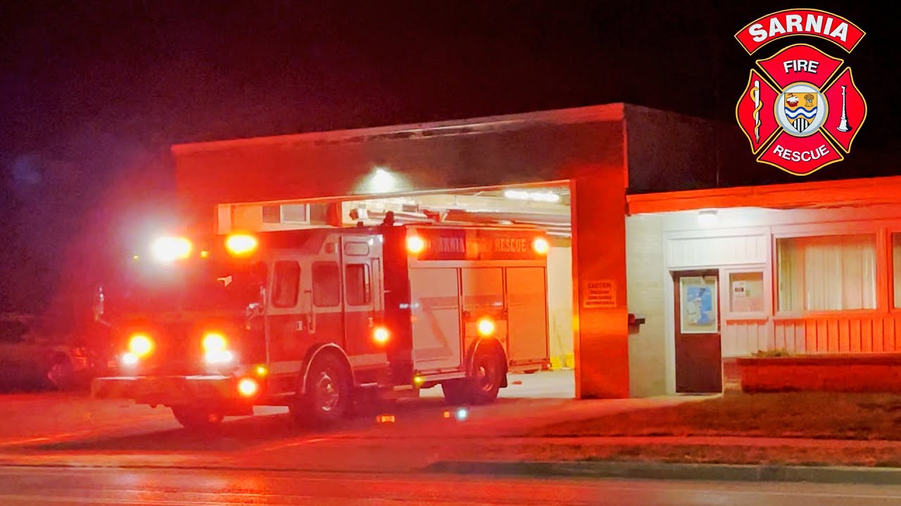 Sarnia Fire - Engine 3 Responding - YouTube