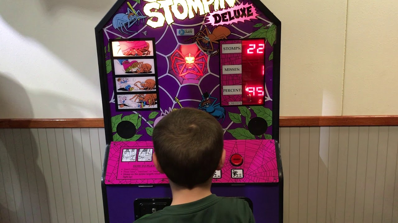 Spider stomp! - YouTube